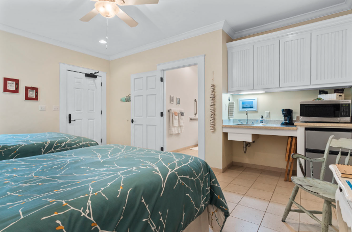 Rooms - Bay Town Inn